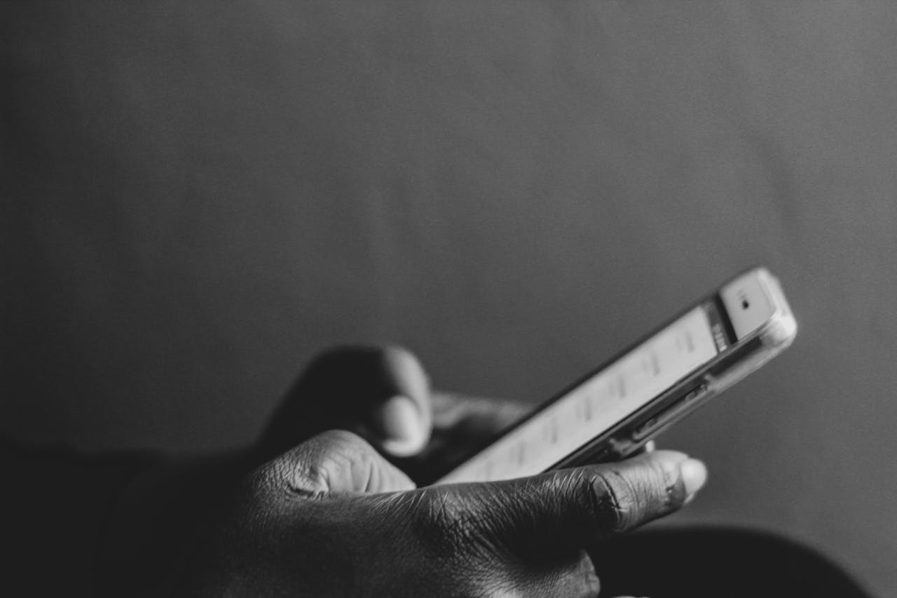 Future Trends in Cell Phone Design and Technology - Blog | JNA Dealer ...